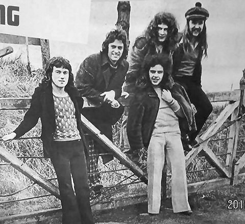 smiling hard around 1975-6xx